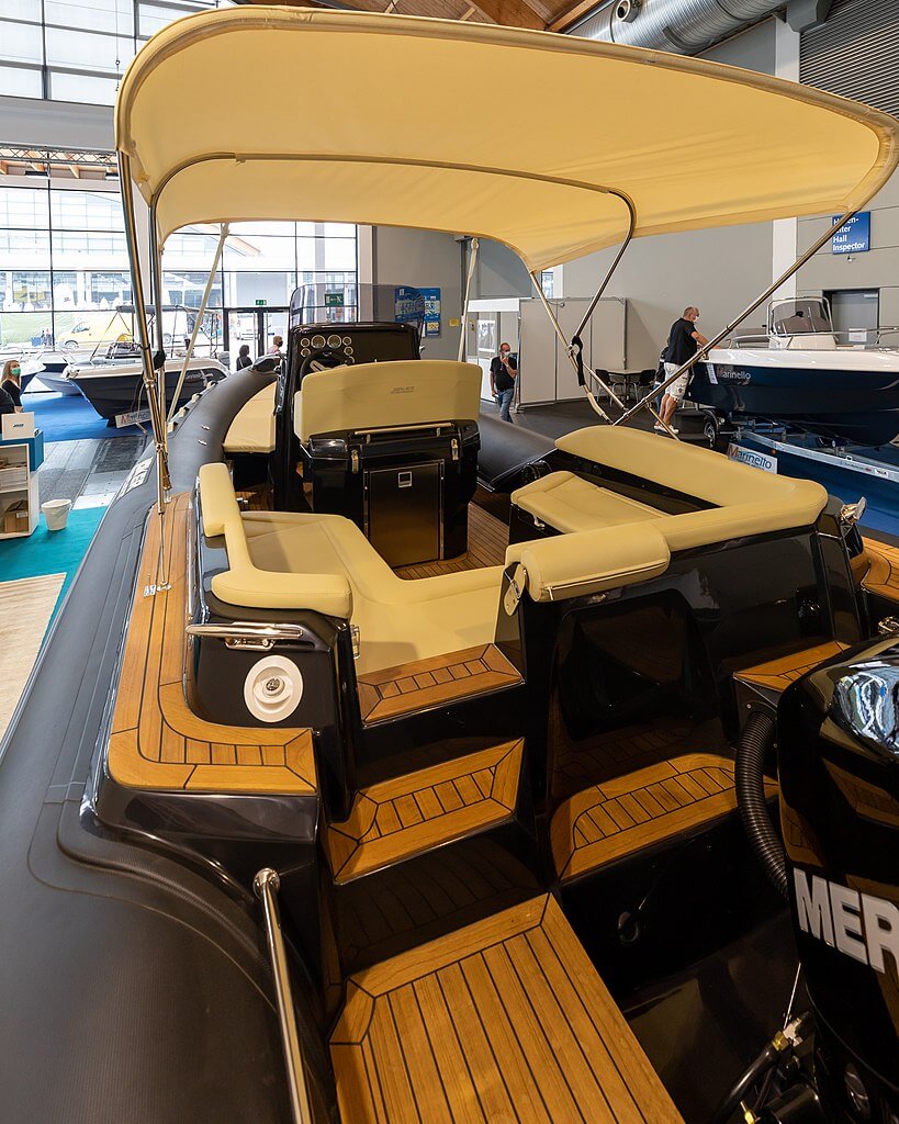 Dinghies! Inflatables, deflatables, and topside bangers - Budget Marine